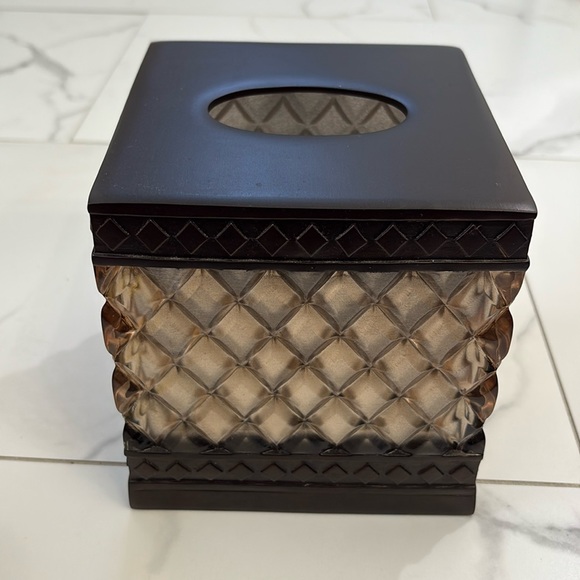 Bed Bath & Beyond | Bath | Oiled Bronze Tissue Box Cover | Poshmark